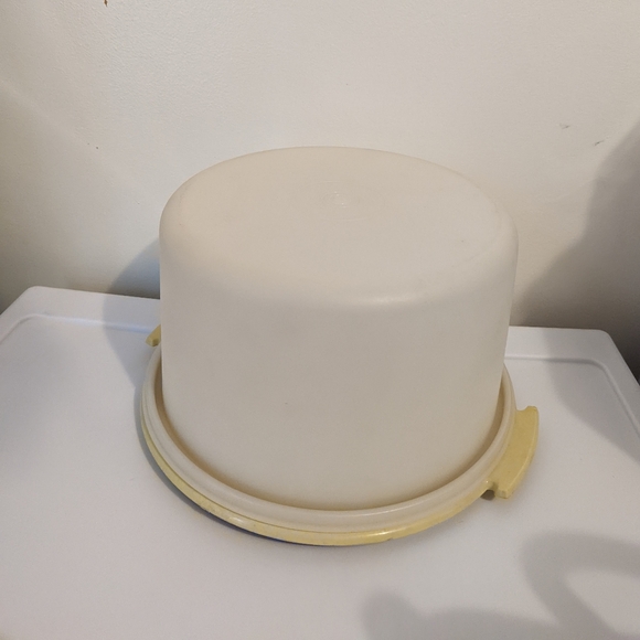 Tupperware | Kitchen | Tupperware Cake Carrier | Poshmark